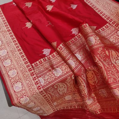 The World of Indian Handlooms: A Tapestry of Tradition, Craftsmanship ...