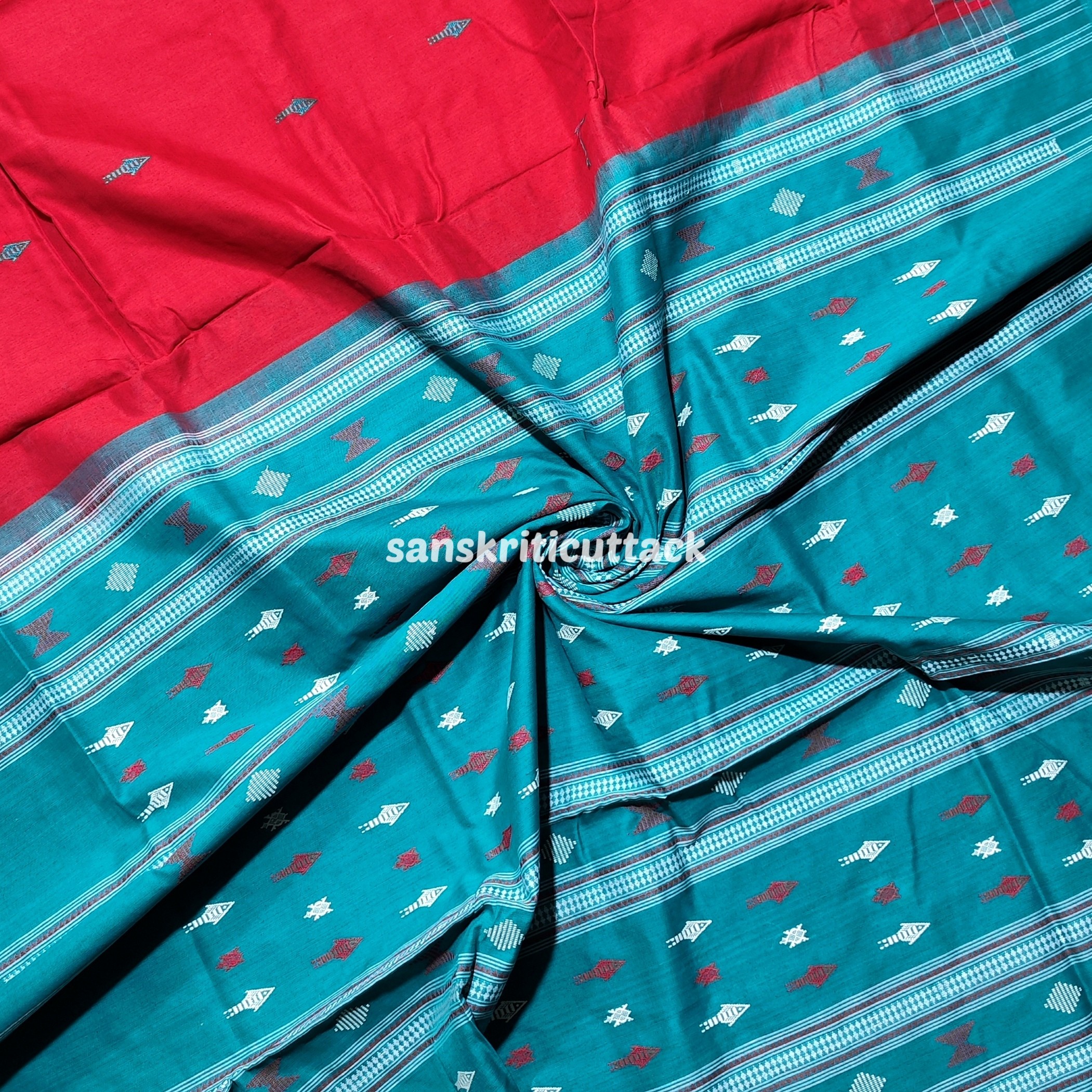 Discover the beauty of Kotpad sarees. Shop Now!